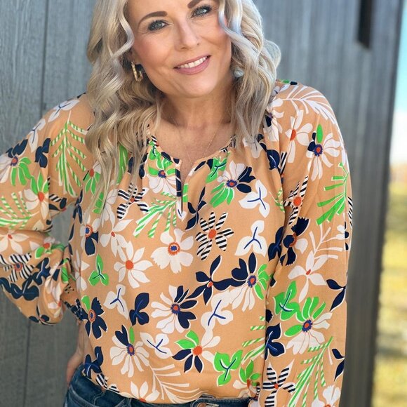 CAbi | Tops | Cabi 6296 Island Blouse Spring 223 Xlarge Euc | Poshmark